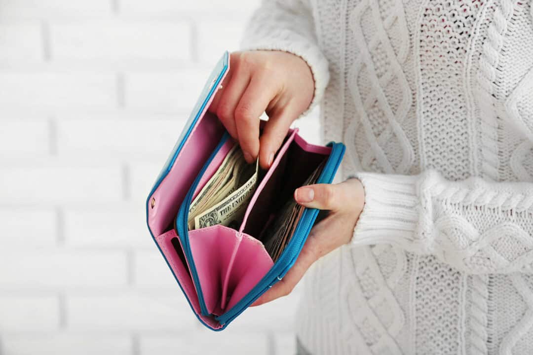 9 Simple Feng Shui Wallet Tips to Attract Abundance in 2025!