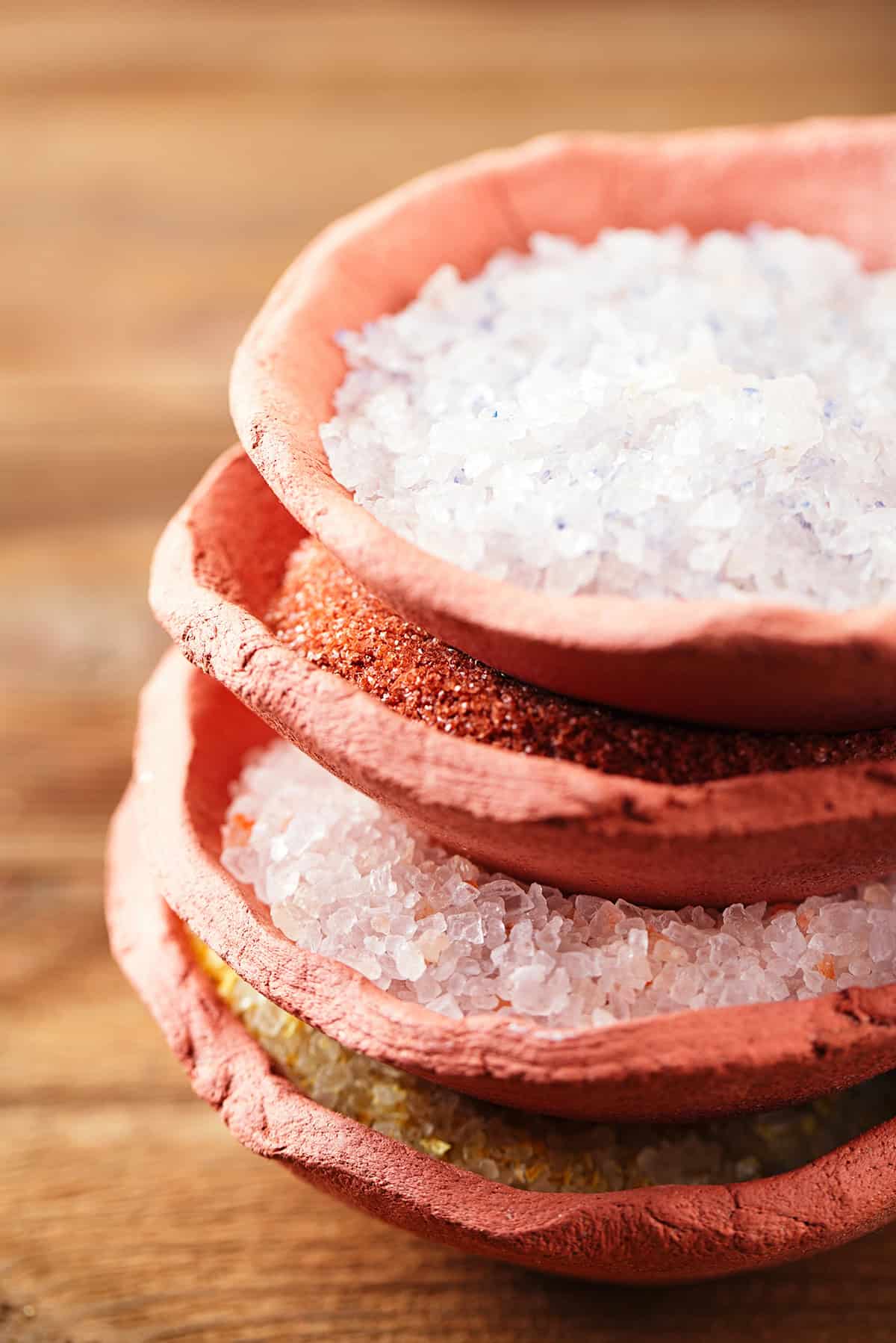 7 Easy Ways to Get Rid of Negative Energy with Sea Salt!